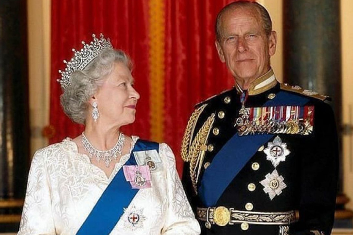 What Does It Mean To Be Royalty? Facts About The British Royal Family ...